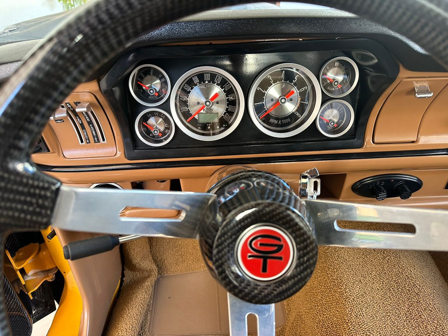 Volante Fibra Carbono Ford Maverick & Mustang - Performance V8